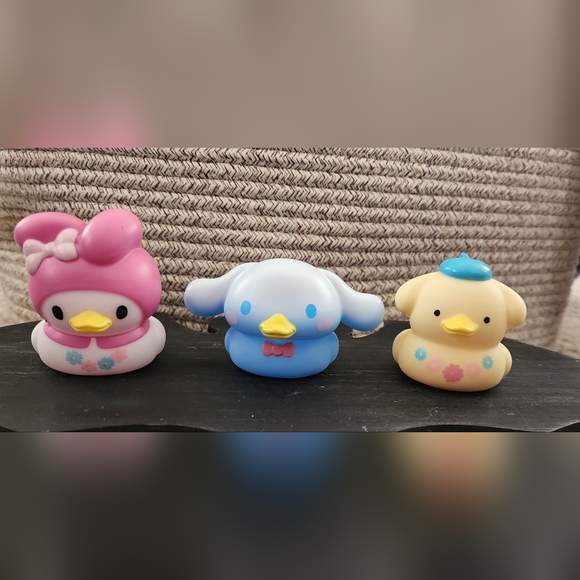 duckz | Toys | Hello Kitty And Friends Easter Spring Rubber Ducks ...